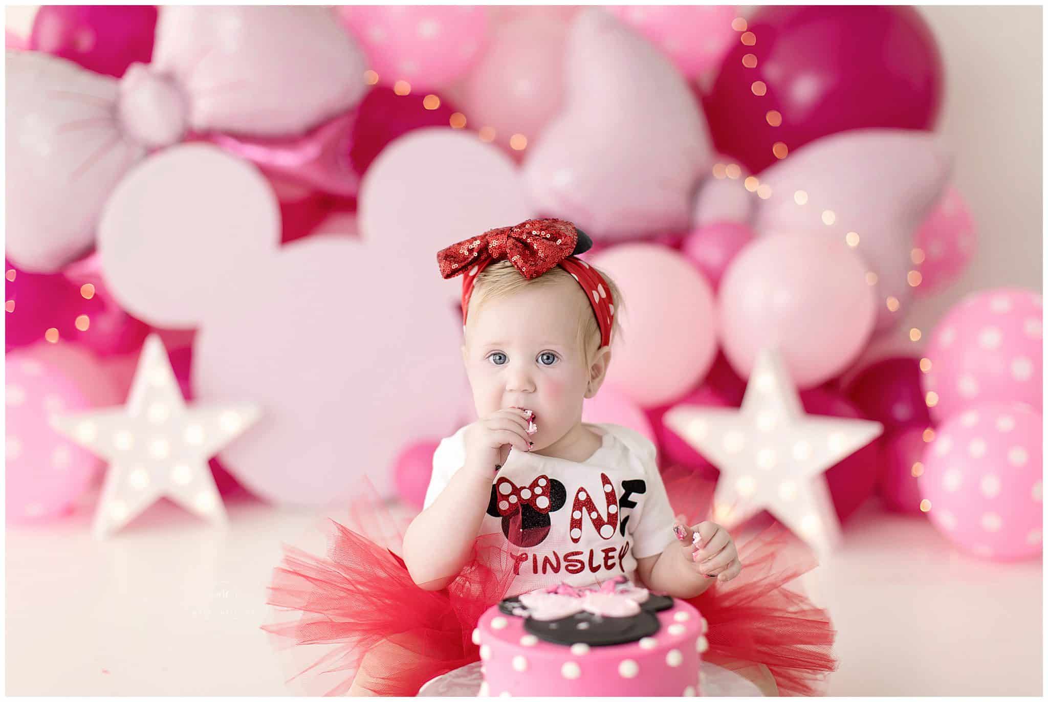 Minnie Mouse Cake Smash - Mary Christine Photography