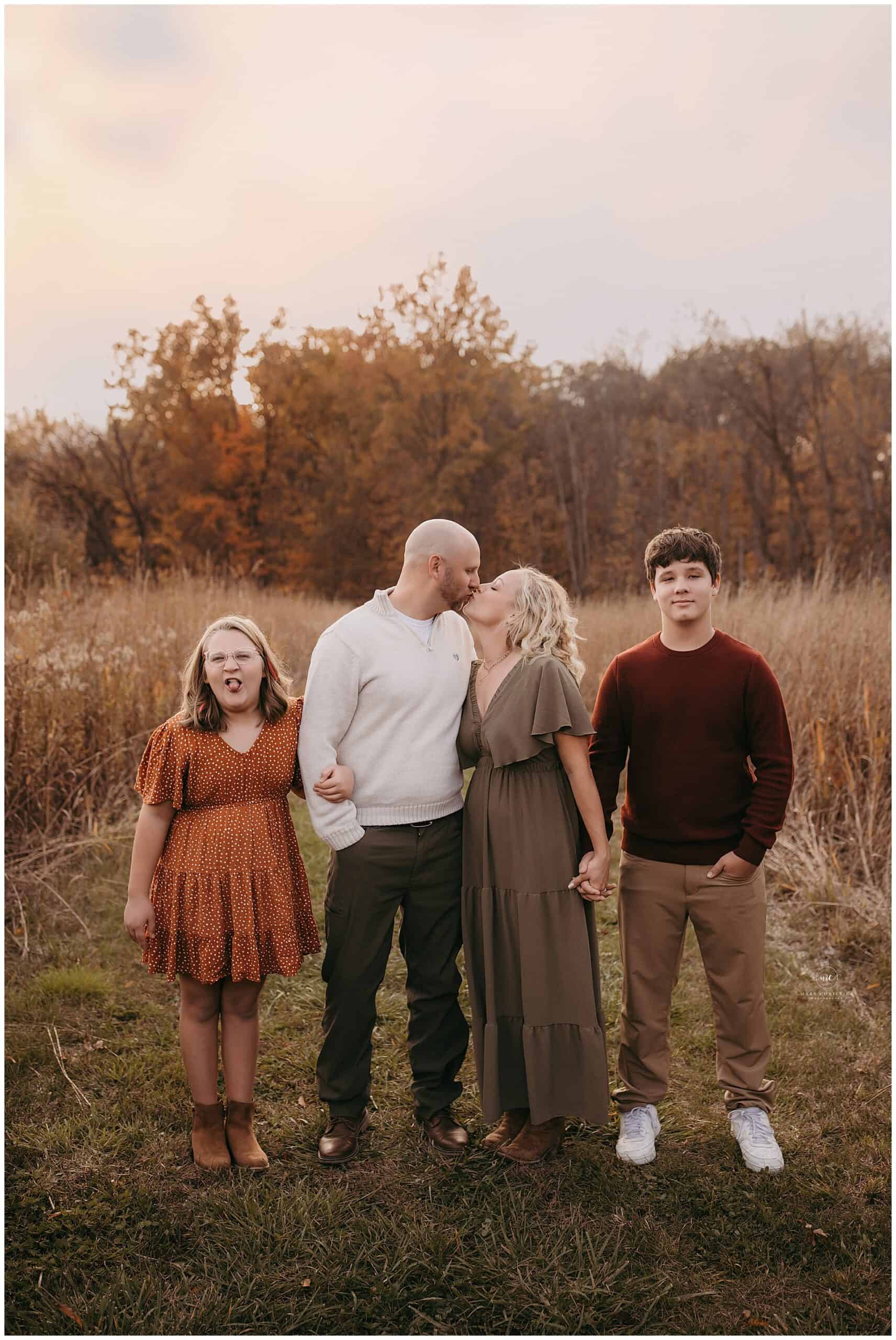 Fall Family Sessions 2024 | Medina Ohio Photographer - Mary Christine ...